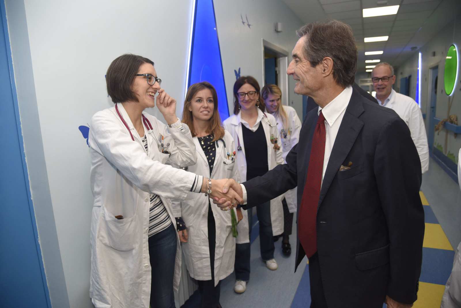 Ospedale Buzzi Milano, Fontana e Gallera inaugurano degenza pediatrica